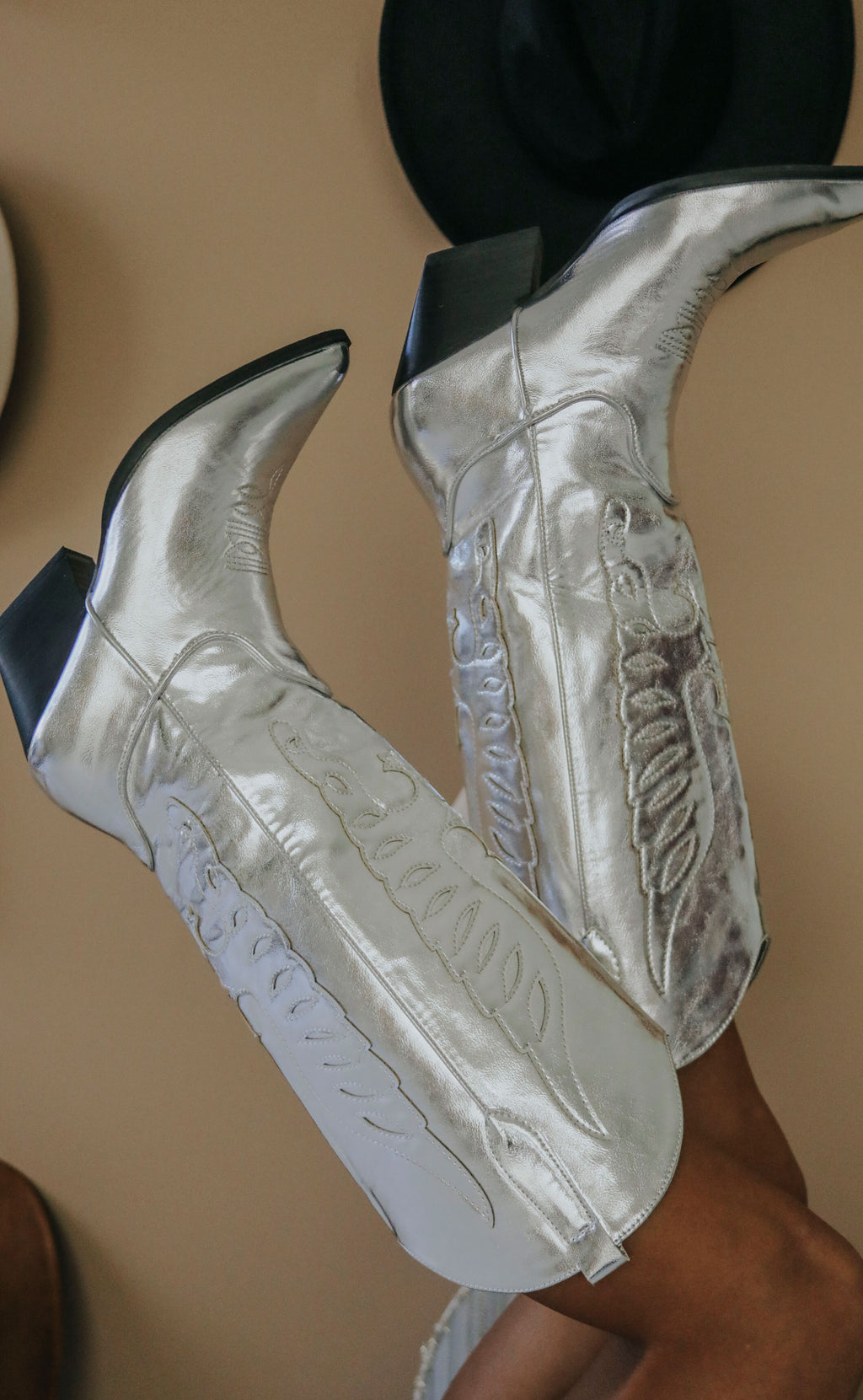 billini: zeke boot - silver – Riffraff
